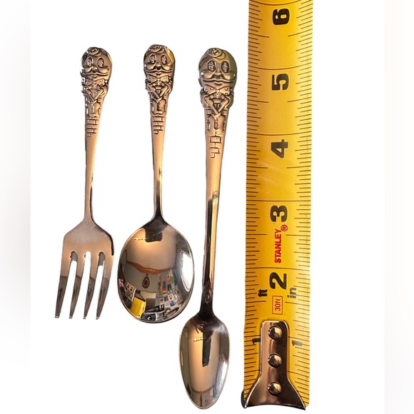 Oneida USA | Dining | 994 Oneida Humpty Dumpty 3 Piece Child Flatware ...